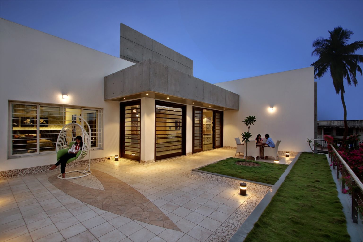 Courtyard House - Residential Projects - a balance between aesthetics ...
