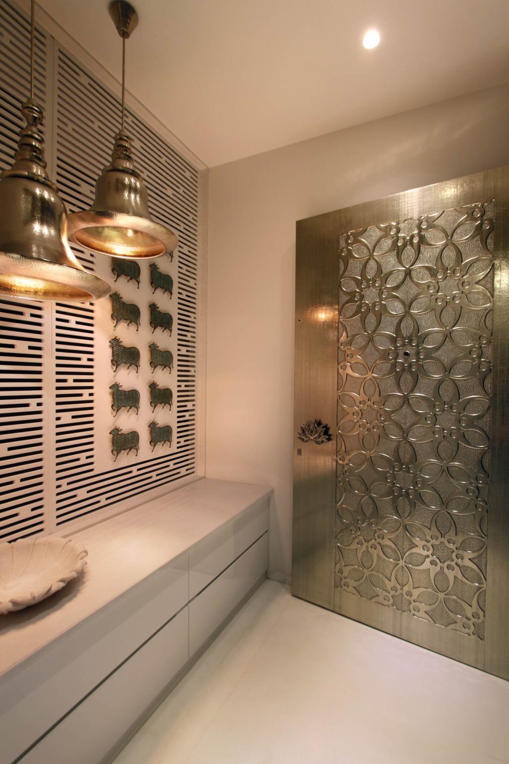 L House - Residential Projects - a balance between aesthetics and ...